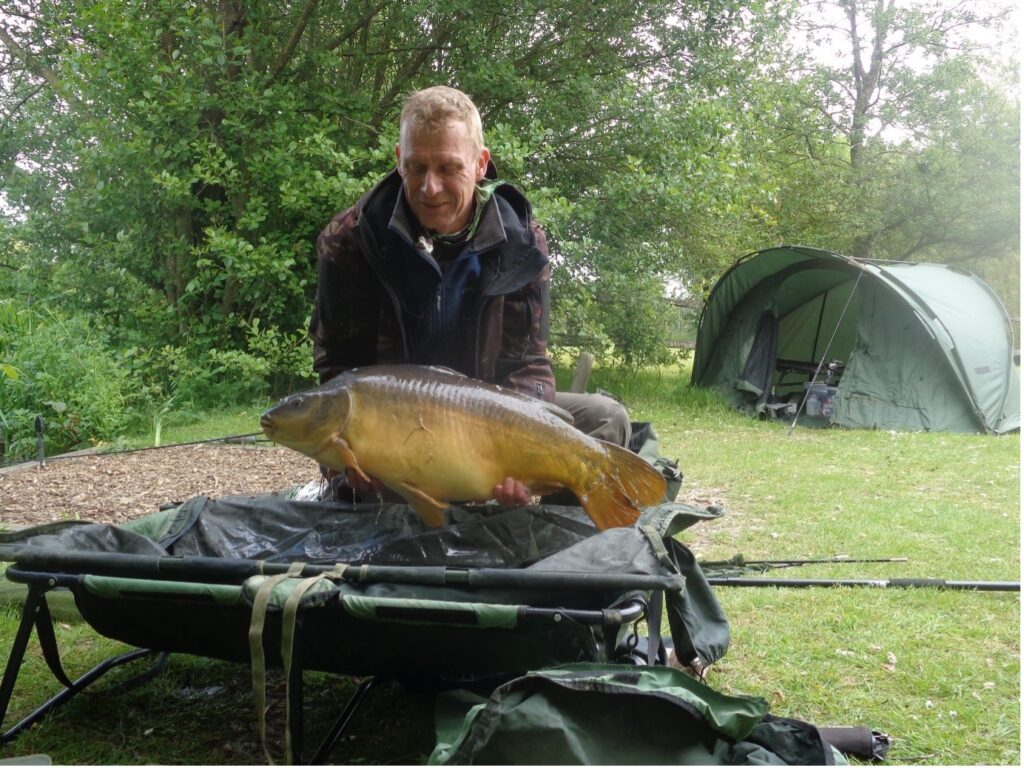 How to Catch Your First Carp over 20lbs - Fisheries.co.uk